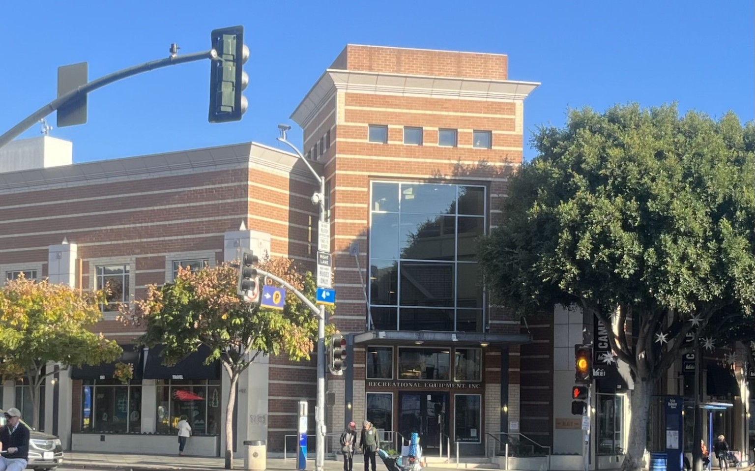 Outdoor Retailer to Close Westside Store Following Marina del Rey ...