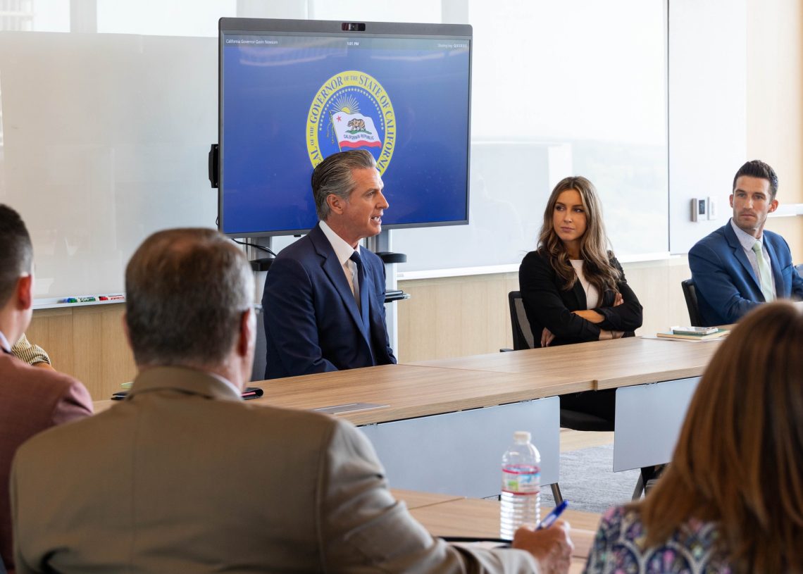 California Launches Online Resource Hub for LA Fire Rebuilding - SM Mirror