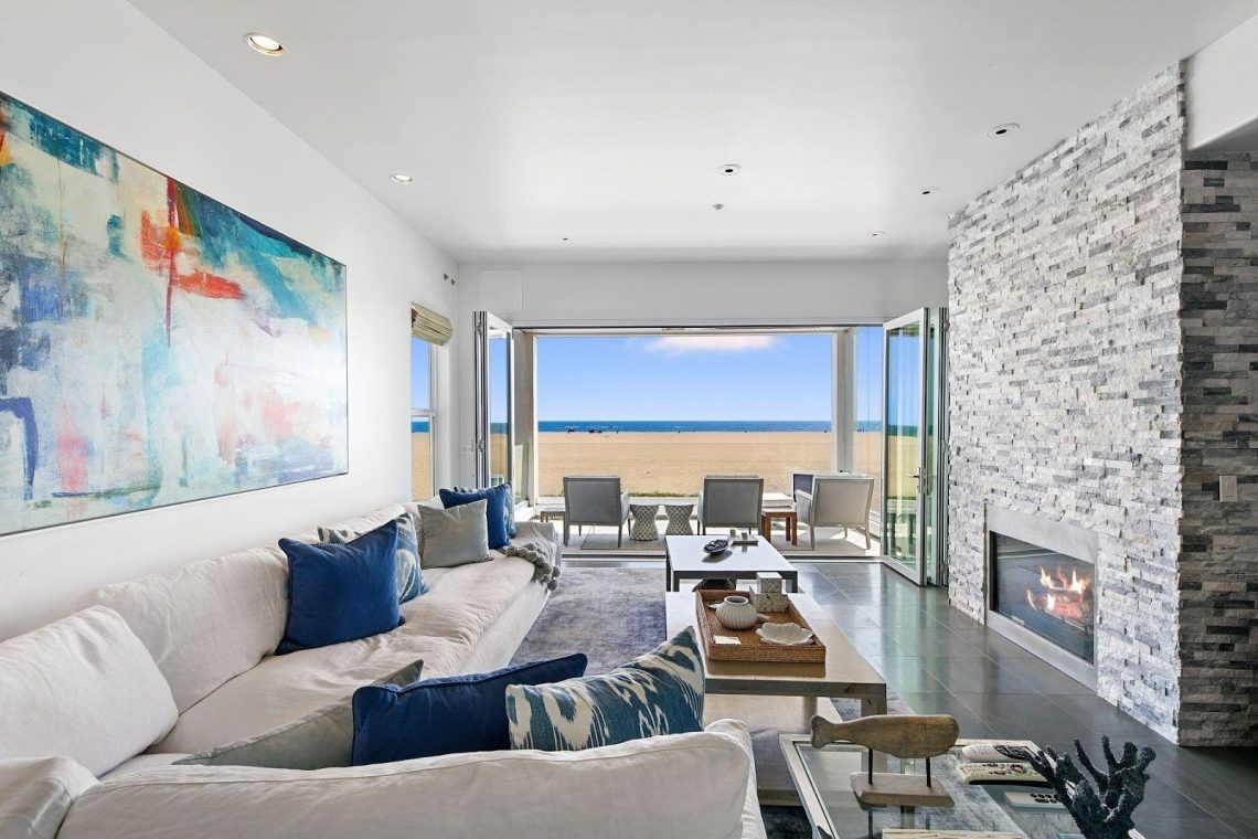 Barbie House Santa Monica: Iconic Beachfront Rental now for rent for ...